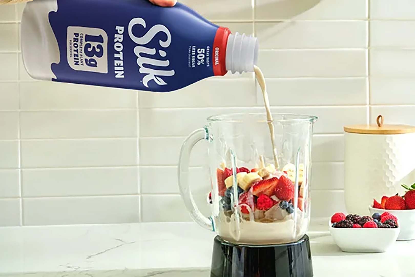 Discover high-protein Silk Protein Milk Original and Chocolate