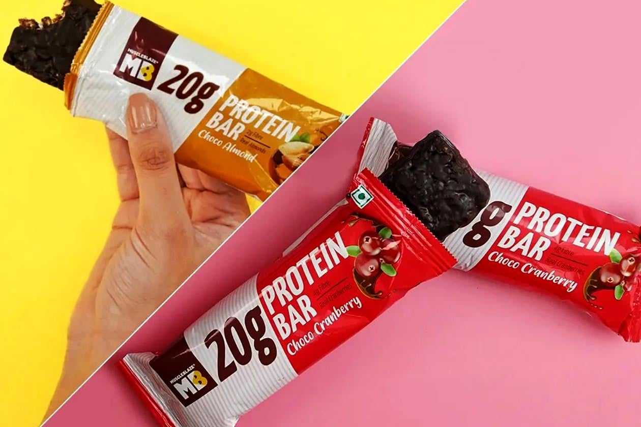 MuscleBlaze Protein Bar packs 20g of protein and 10g in a second size